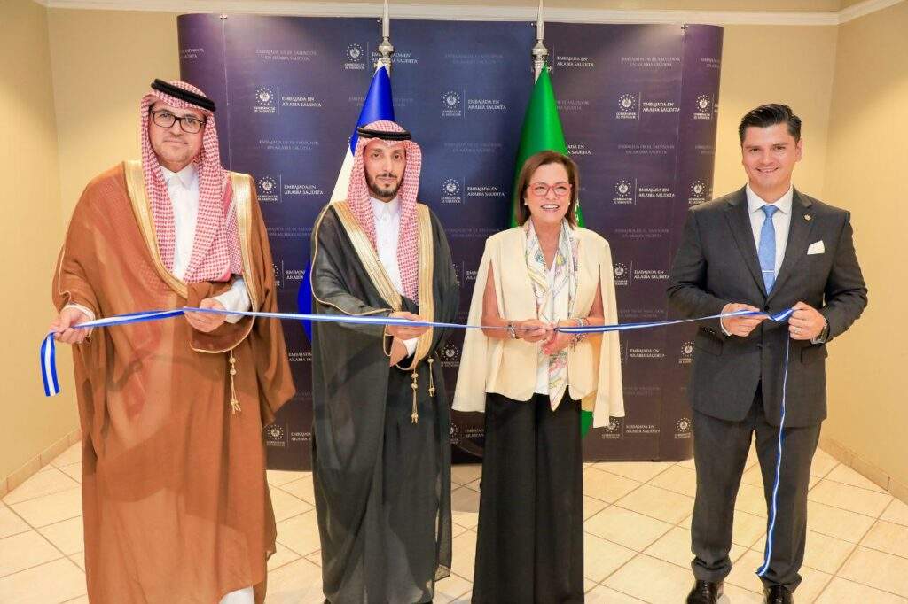 El Salvador inaugura su Embajada en Arabia Saudita, primera de un país ...